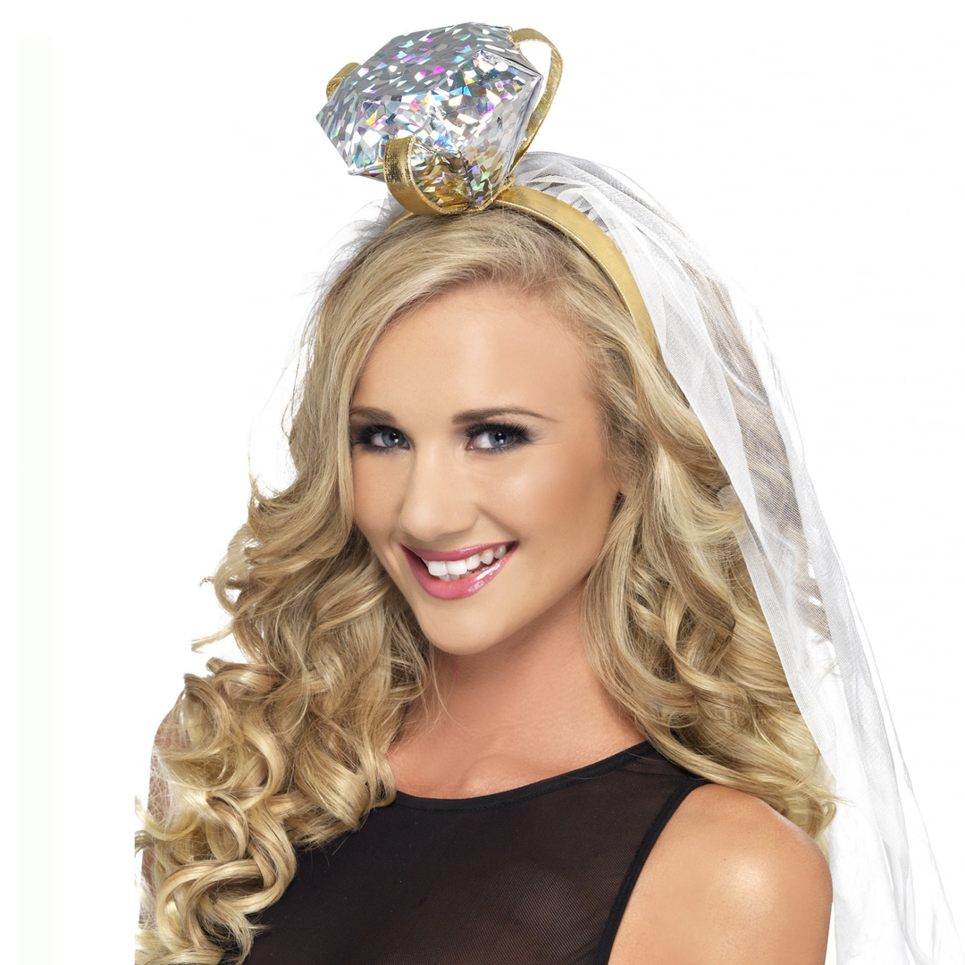 Bride To Be Veil With Oversized Bling Ring | Hen Party Superstore